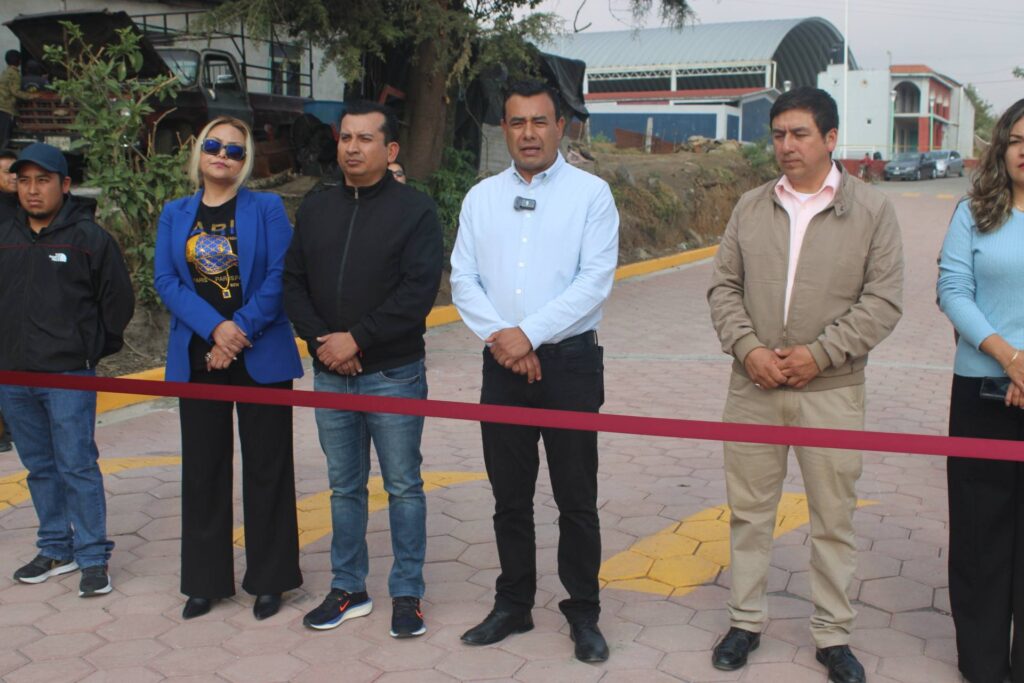 Isaac Rodríguez Ochoa entrega pavimentación de calles en San José ...